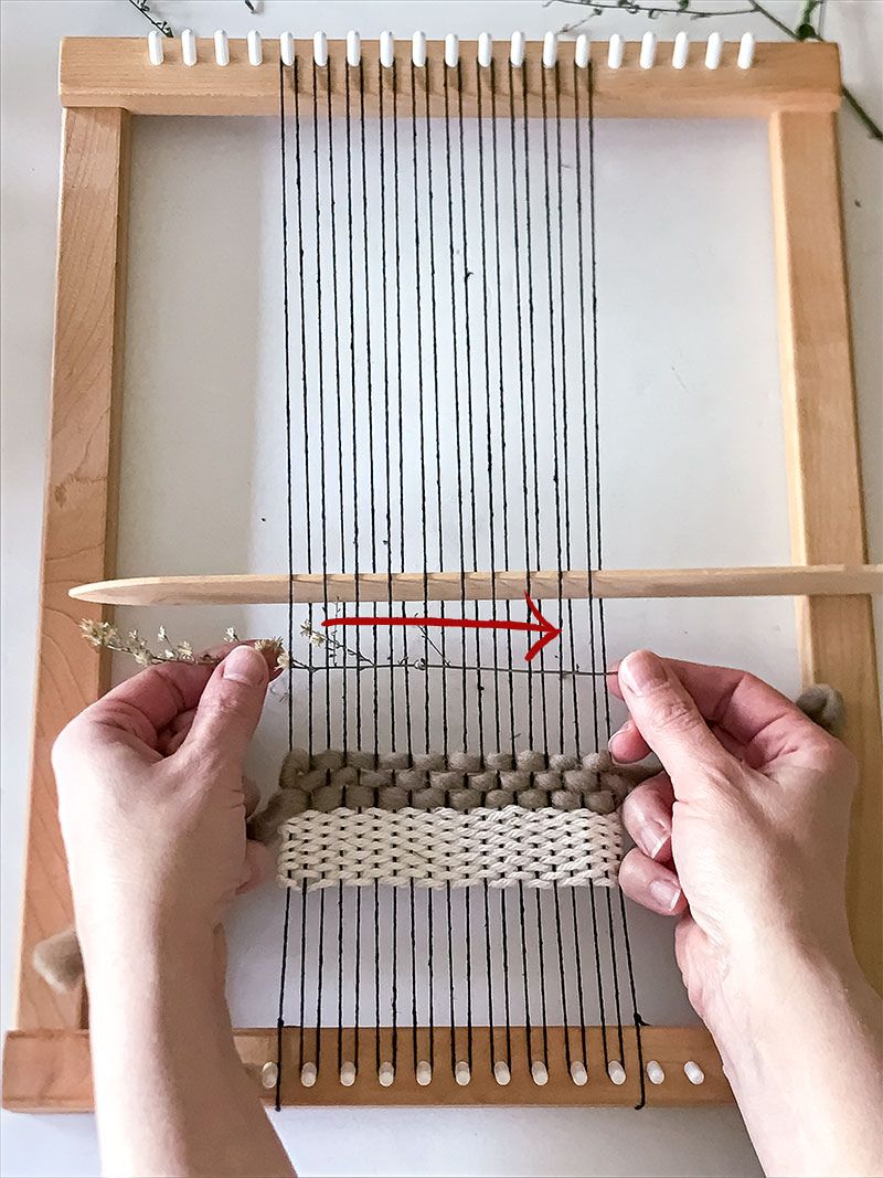 Weaving with Nature: Tips & Tutorial Using Supplies from Nature - A ...