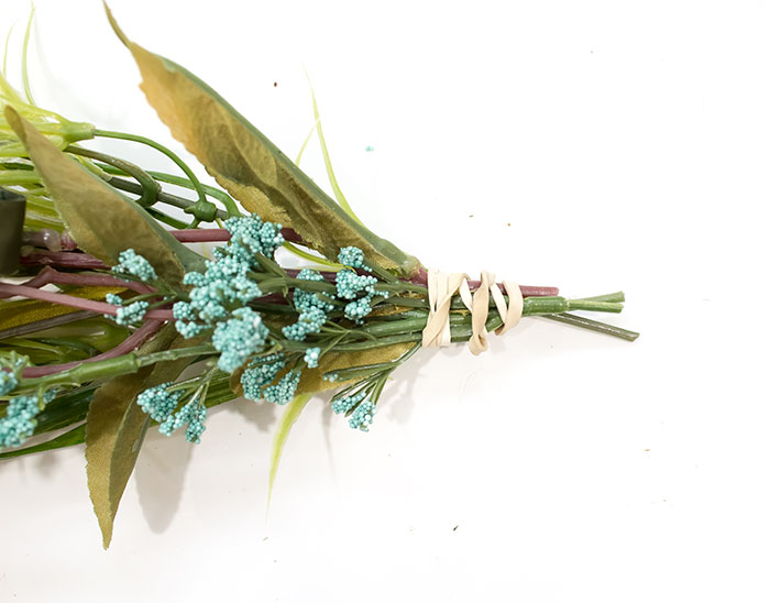 DIY Twig Triangle Wreaths - A Pretty Fix