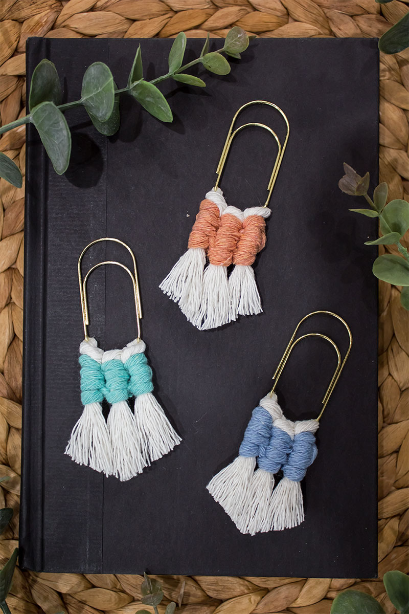 DIY Macrame Bookmarks + What I'm Reading Lately - A Pretty Fix