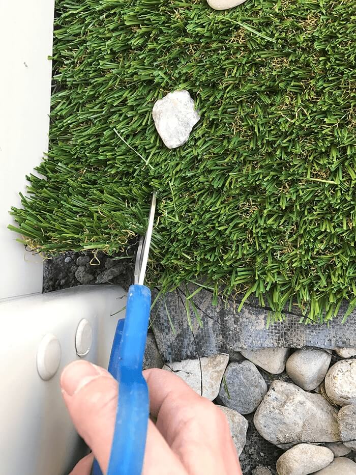 How To Lay Artificial Grass Like A Pro - A Pretty Fix