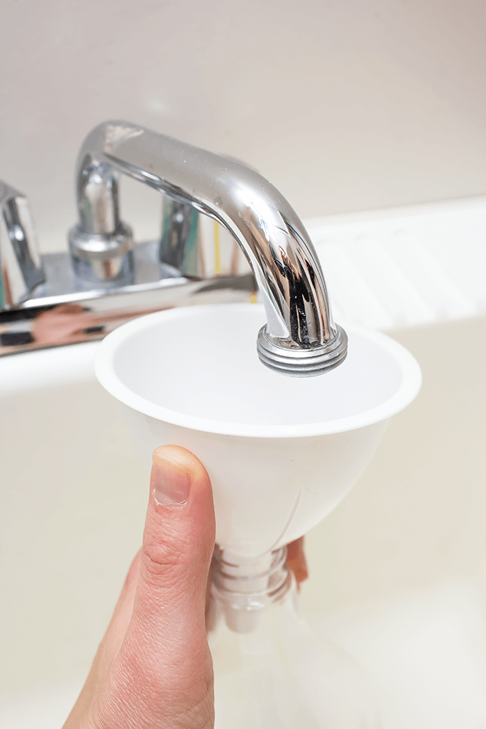 How To Make An All Natural, Multi-Surface Spray Cleaner