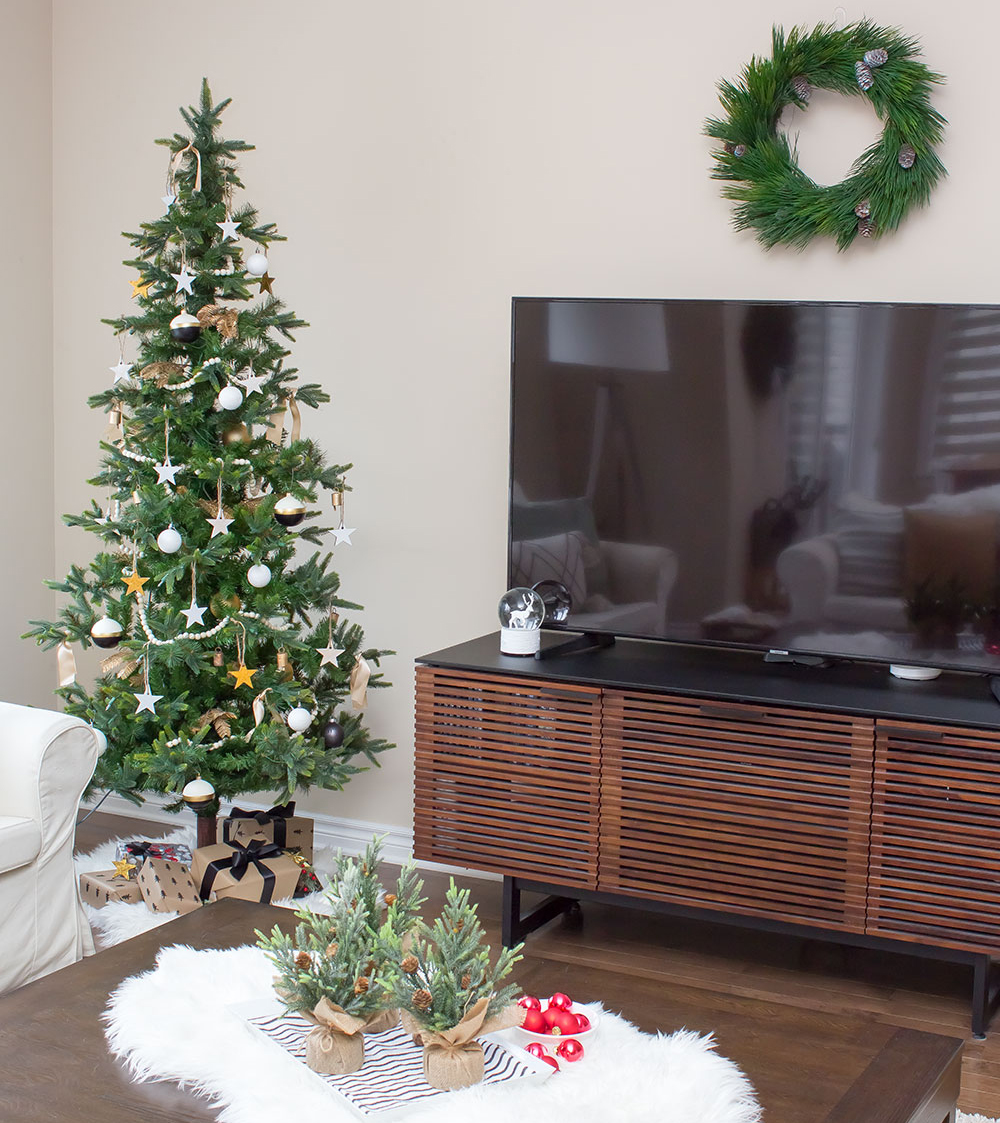 My Christmas Home Tour! - A Pretty Fix